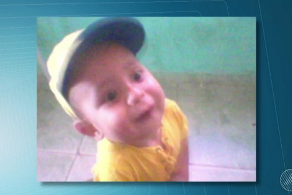 Saúde Pública: em coma, criança com problema no coração aguarda ...