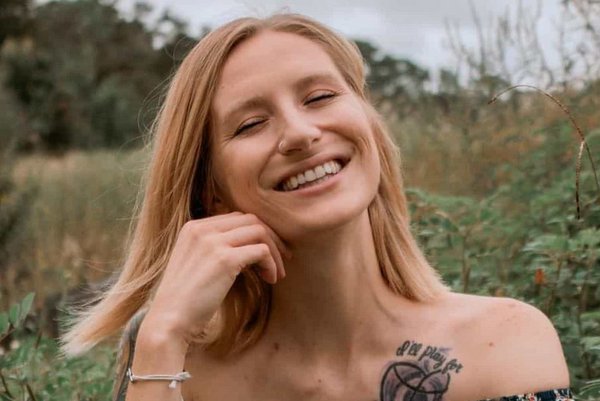 Destaque Internacional | vítima de câncer, influencer Cheyann Shaw ...